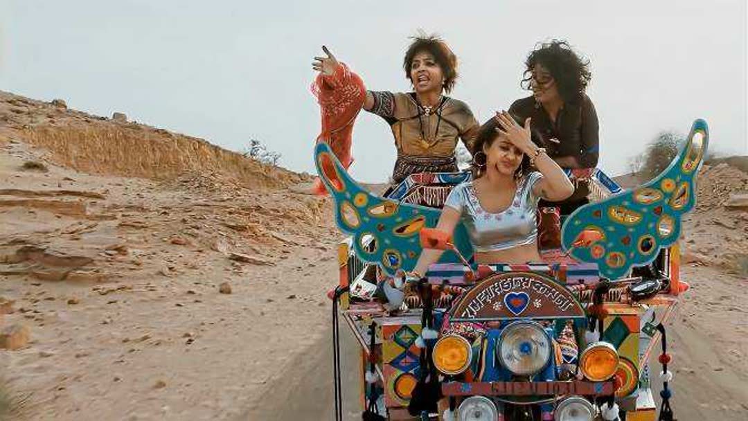 电影:3个不同命运的女人一条船,有的放弃儿子有的丢下丈夫