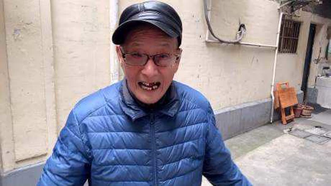 上海91岁爷叔,精神真好,曾在税务局工作,看看现在退休金多少?
