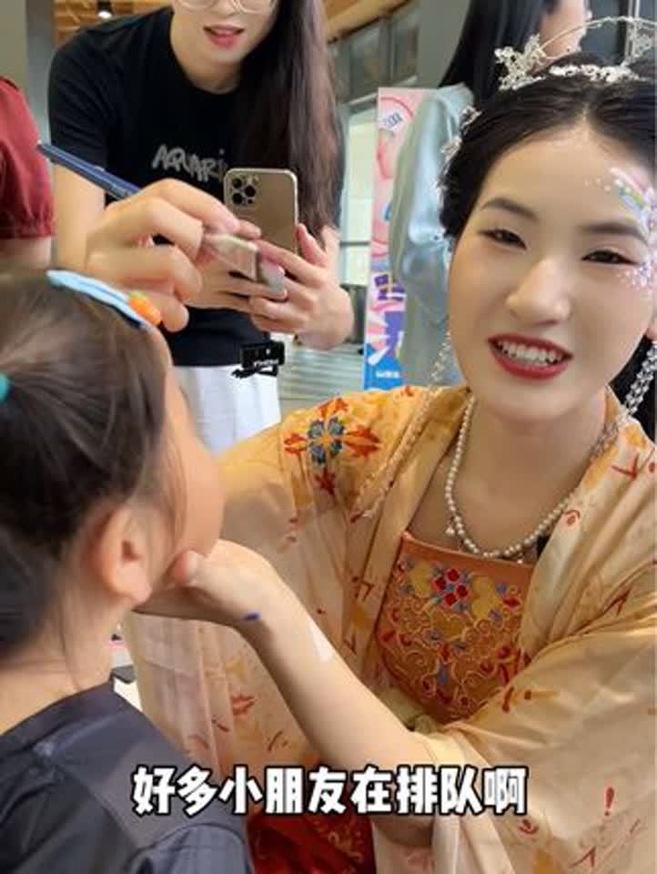 ...自己最好的安全感#女性成长#脸部彩绘#记录摆摊生活#每天学习一点点