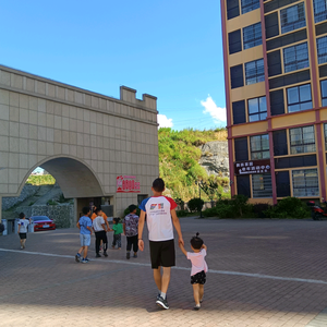 黔南幼专一缕阳光社 