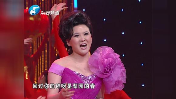 开场舞《开门红》,现场都沸腾了,感染力真强!