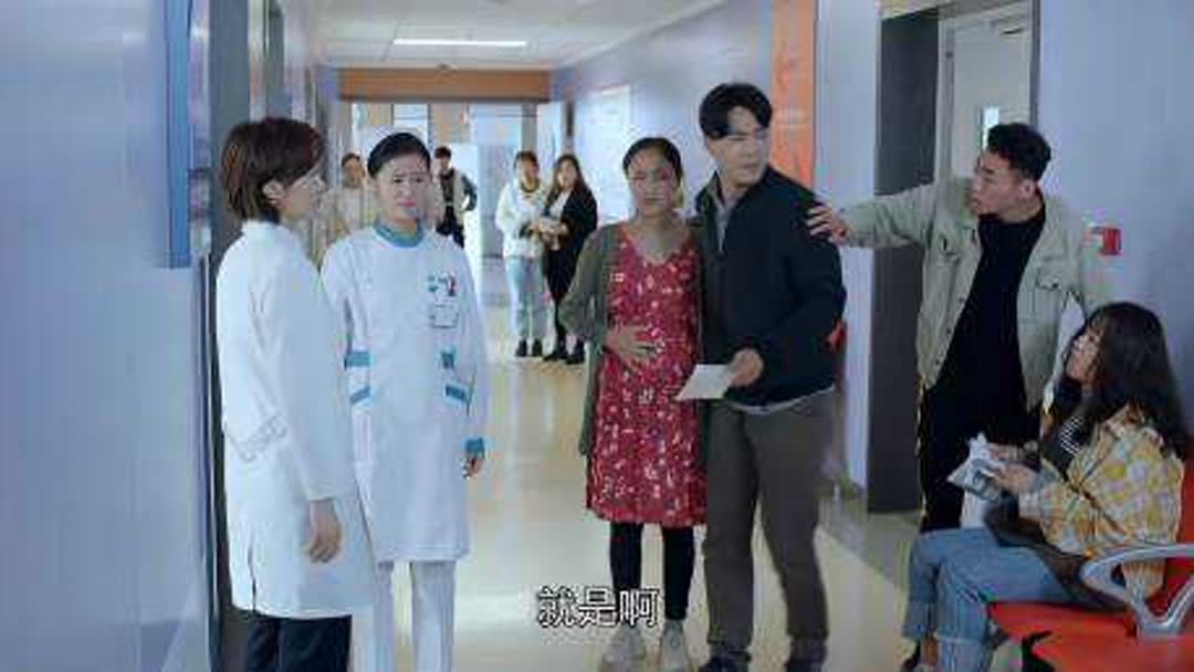 小大夫:医院八百买的专家号转手三千卖给夫妇,引起了主任的愤怒!