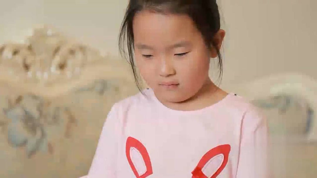 熊孩子写了一篇关于爸爸妈妈的作文,老师说:这孩子我们教不了!