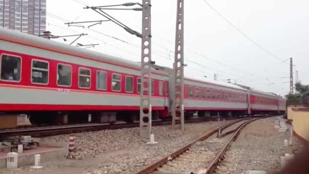 全程12小时张家口南开往邯郸K7731次列车中途驶出定州站