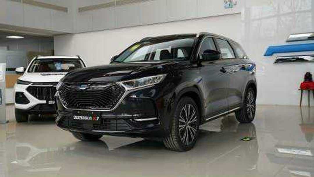 7万中型SUV还配自动泊车?新款长安欧尚X7性价比极致展现