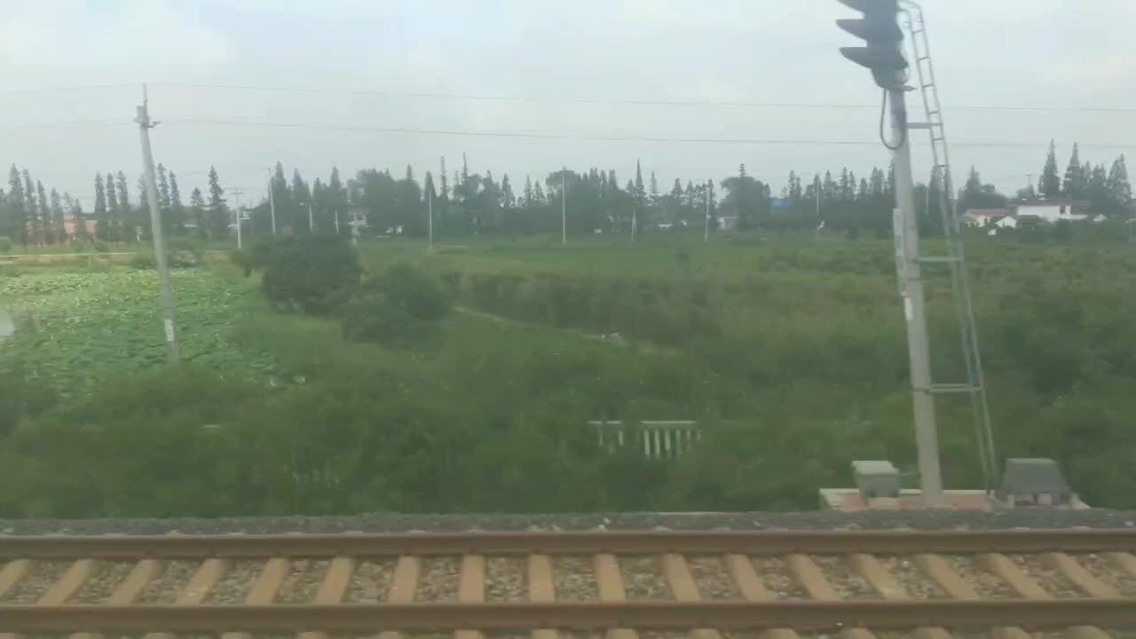 #火车 宁启线罕见的电车,HXD3C牵引K61(西安-南通),快速通过