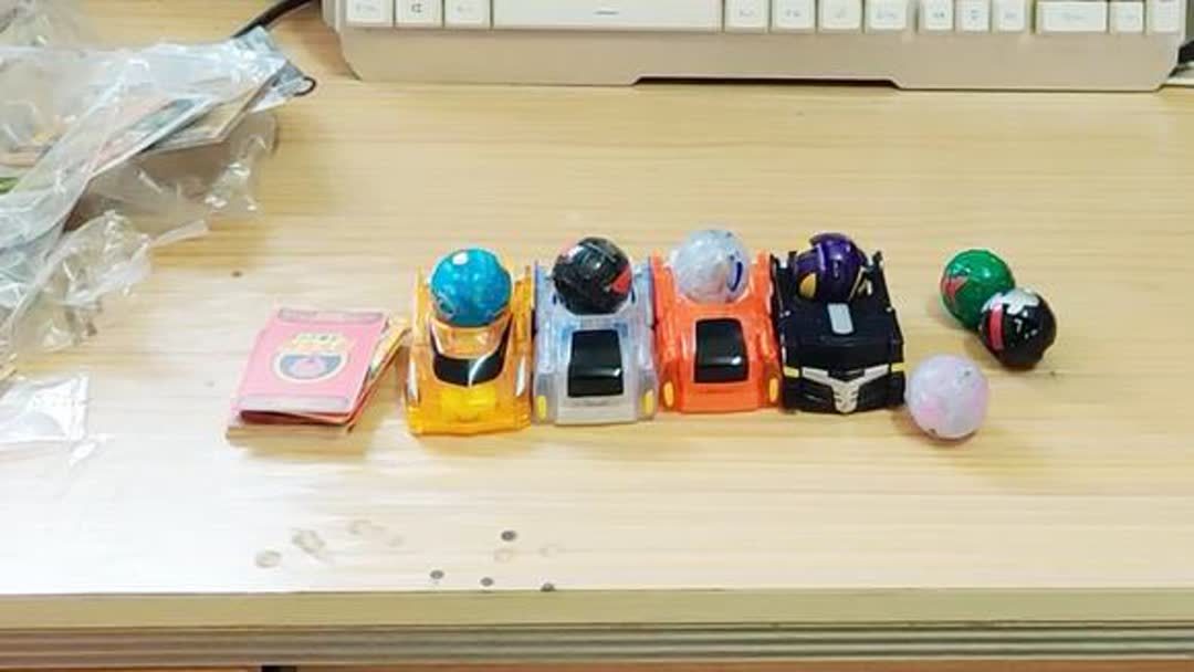 简单的几款萌卡车神玩具,却花费我半天时间才完成拼装