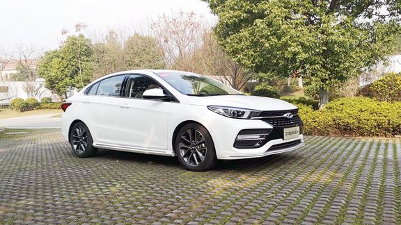 老司机与小白试驾艾瑞泽GX 评价截然不一样?