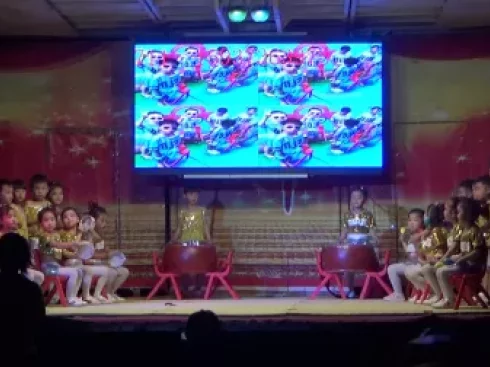 艳青艺术幼儿园大班器械操