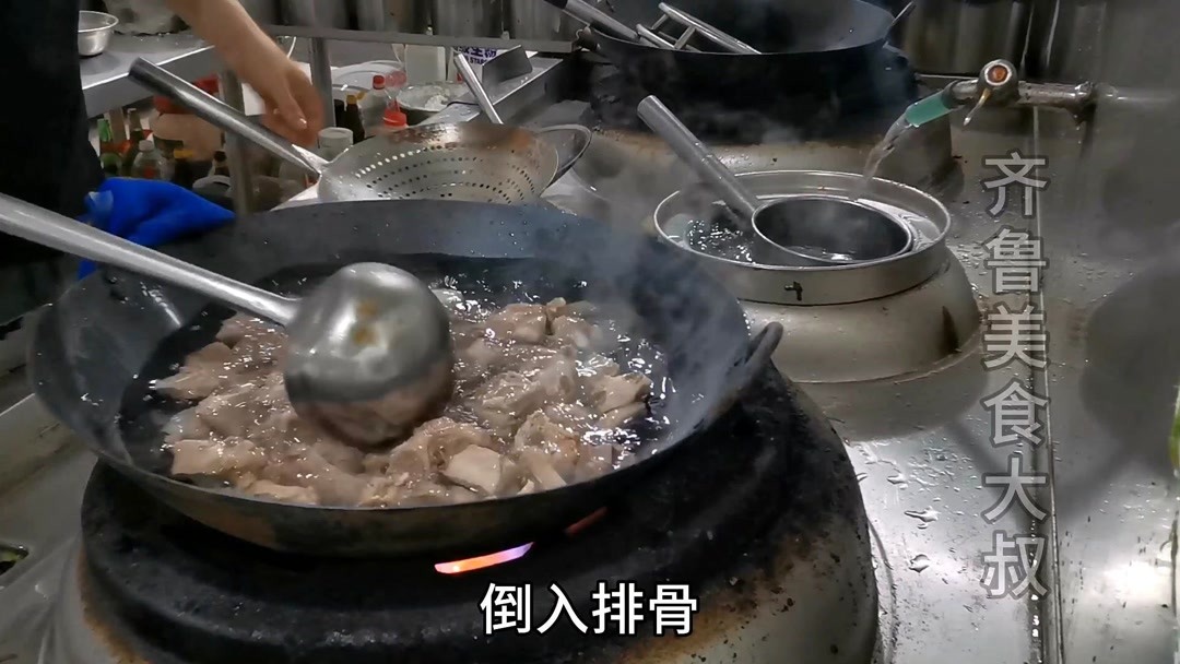 排骨最鲜美的做法,大教你清炖排骨,汤汁清澈鲜香浓郁