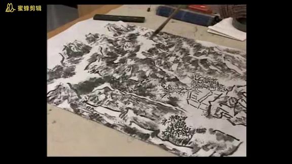 中国画贵在似与不似之间,龙瑞积墨法表现力很强