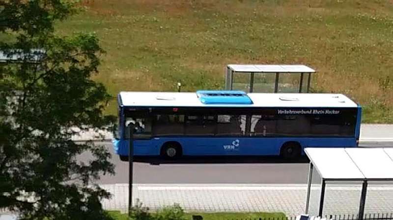 SAP德国总部园区里的大巴车