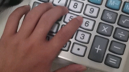 献丑了,计算器独奏《孤勇者》