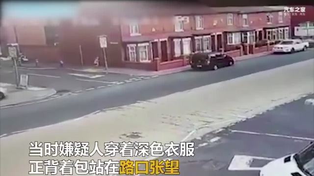 猪一样的队友?警察狂奔追捕疑犯,却被后方同事开车撞成重伤!