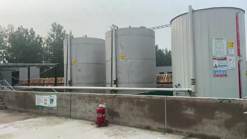 华天牌建筑模板,化工行业标准设计胶厂,为质量与安全保驾护航。