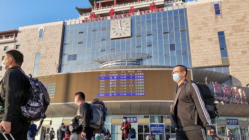 实拍,北京西站火车站现状,人山人海离开北京,这画面太心酸了