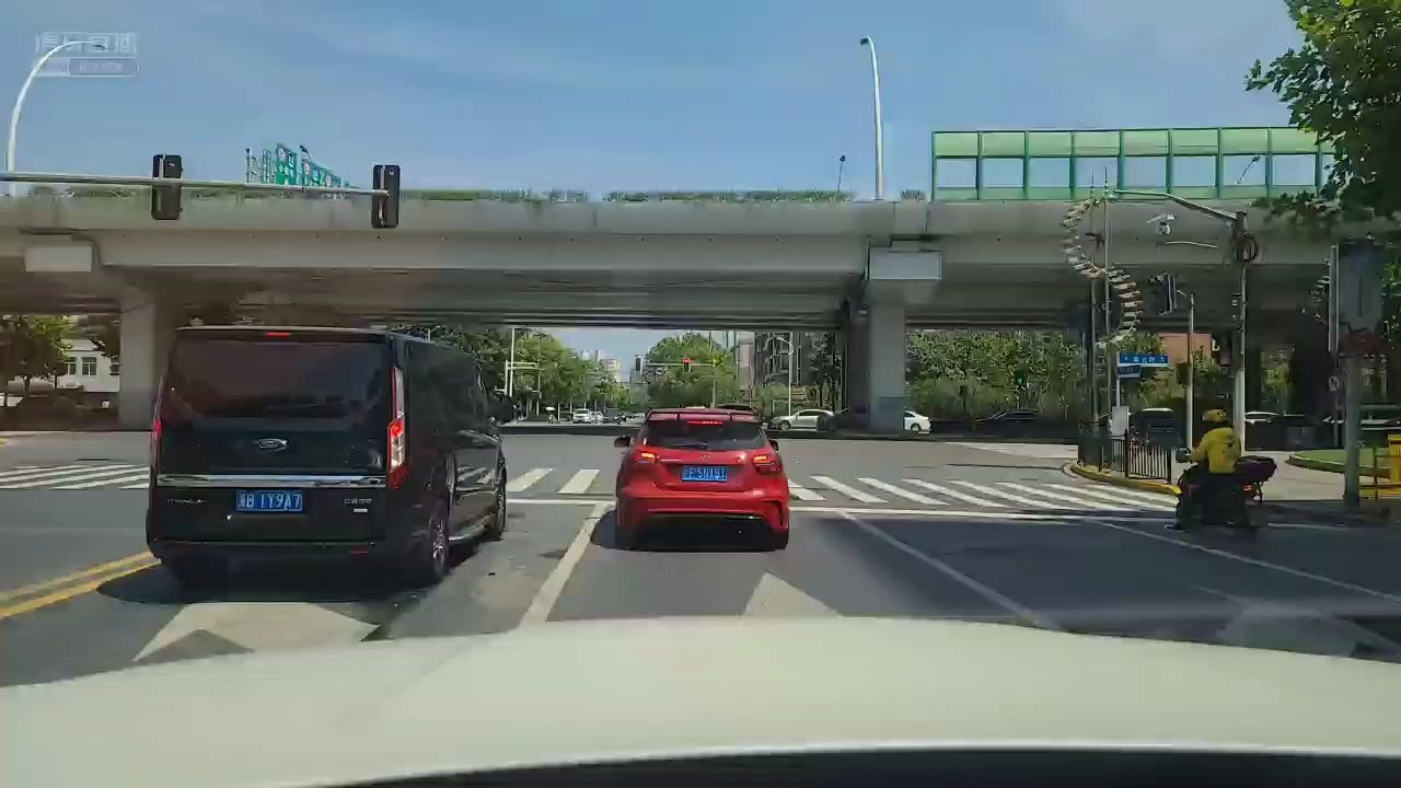 《萨拉爱奶茶》2020-08-09 去上海柯尼塞格展厅订车