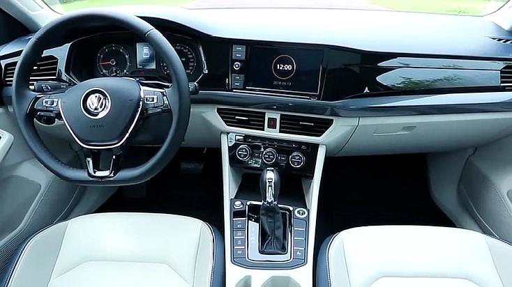 大众又一轿车廉价开卖!9.88万降到6.88万,标配定速巡航