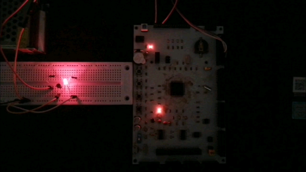STM32驱动三极管测试