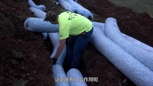 神奇的白色管子,为何在盖房前要铺设长条软管,它有什么作用