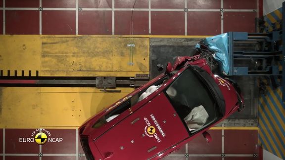 飞度的同款小兄弟 本田Jazz欧洲NCAP碰撞安全性能测试