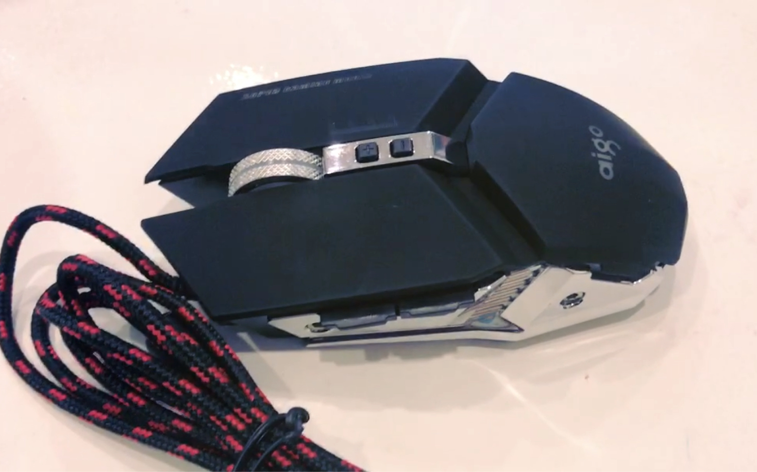 开箱通电爱国者q62机械游戏鼠标