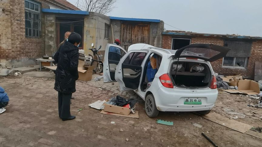 今天下午阳信县翟王镇老哥过来安装一台大功率增程器分享一下