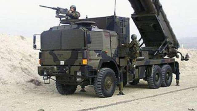 光听名字就很霸气的重型火箭炮,重70吨,能让30平方米内寸草不生