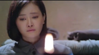 离异女人独自带孩子,晚上独自一人忍不住流泪