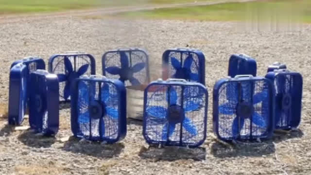 12台风扇能产生什么原理?竟然能模拟龙卷风,太壮观了