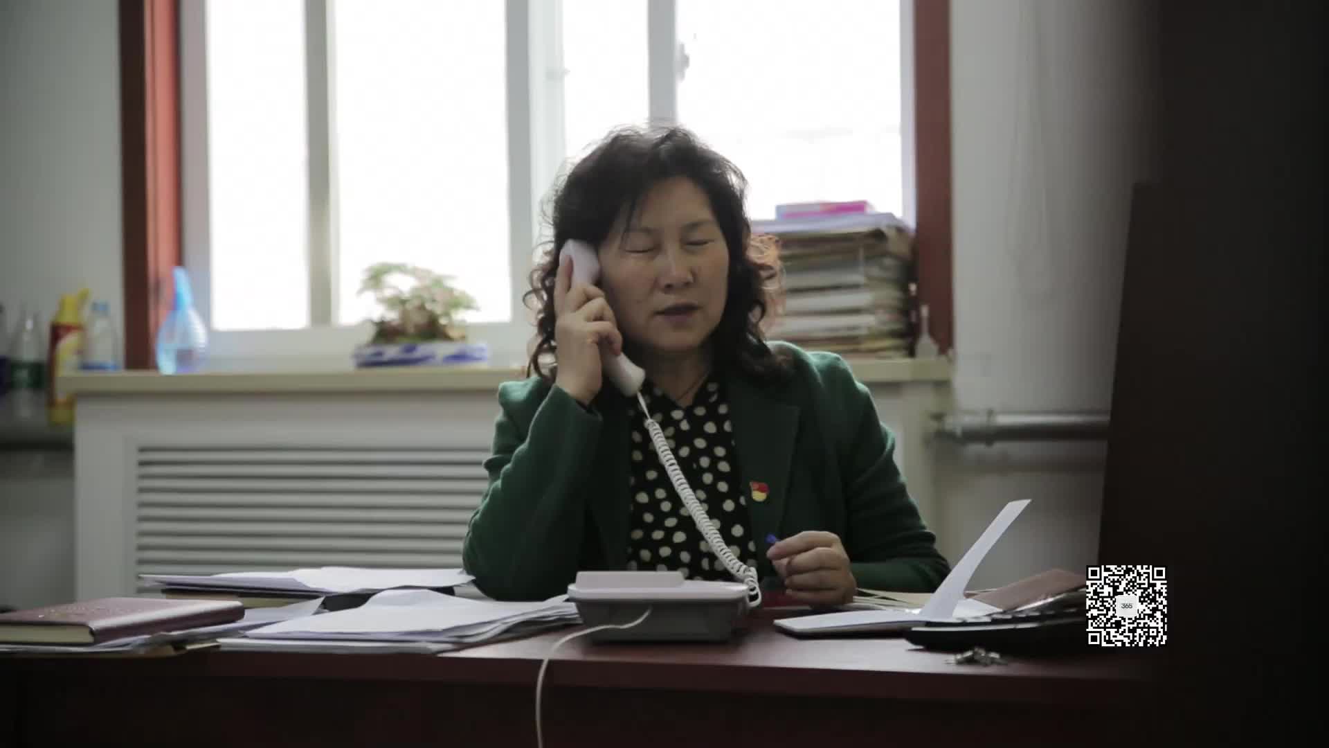 《中国梦365个故事》社区里的解难书记