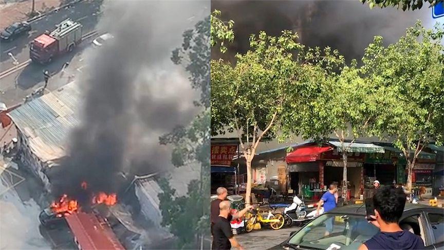 广东东莞一餐饮店发生火灾,车辆瞬间被火海吞噬,群众奔跑大喊