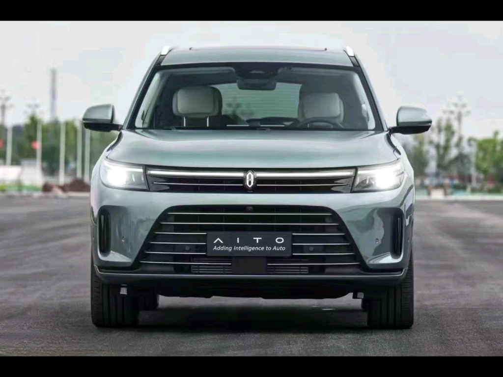 AITO问界M7实车曝光,你觉得这外观好看吗