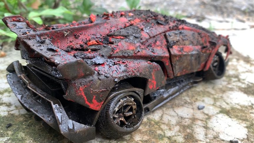 路边遛弯捡到宝贝,兰博基尼威尼诺双人马汽车模型修复,成功没?