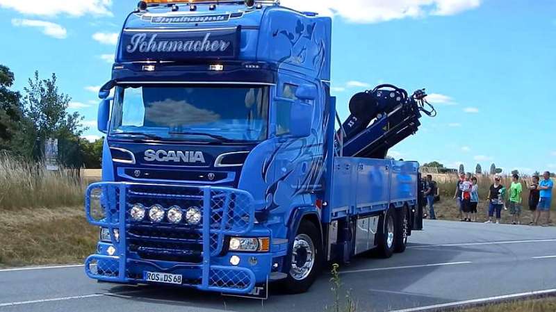 涂装华丽干净帅气的斯堪尼亚卡车