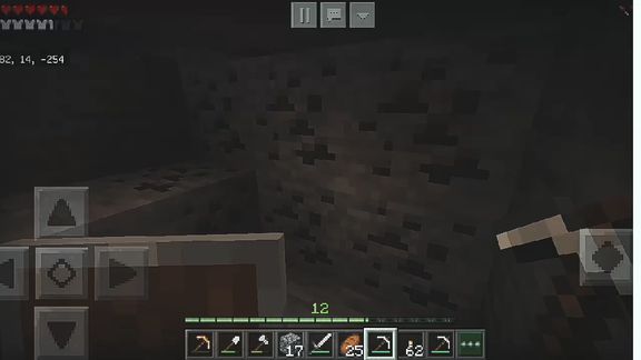 单人生存第10期 鱼骨挖矿法还是没挖到钻石 下期应该就可以造房子