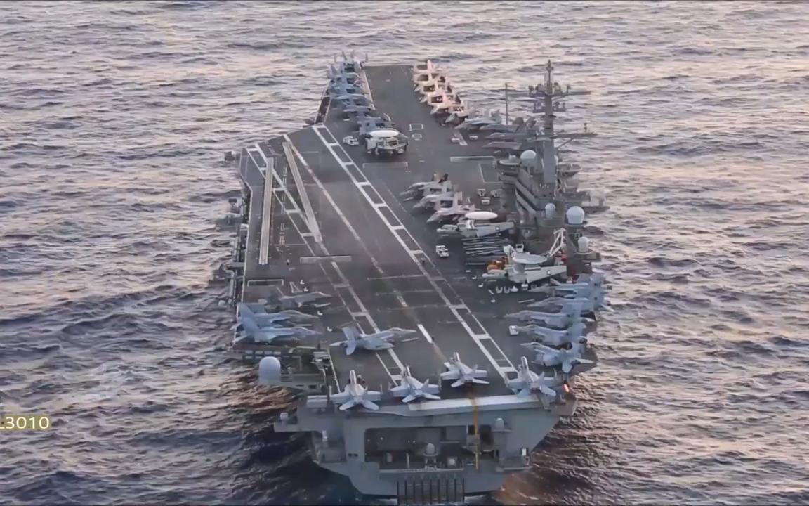 超级航空母舰亚伯拉罕林肯号(CVN 72)在进行演习