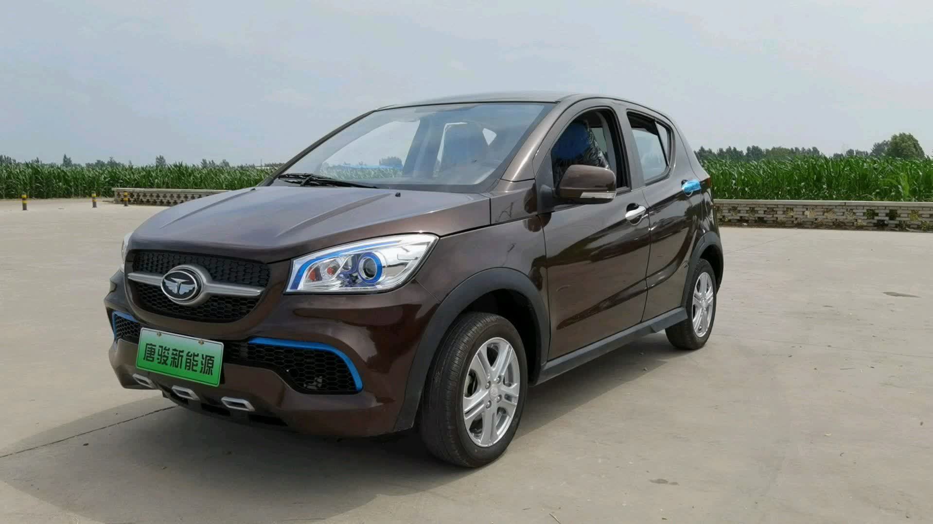 这才是真正的老年代步车,汽车的工艺,电动车的价格感觉怎么样?