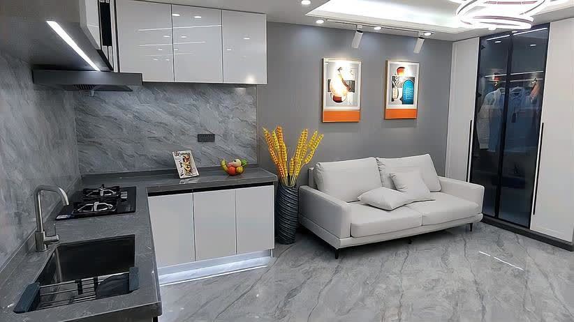 57平米房子装修好,颜色搭配好,厨房开放式,客厅开间3米3