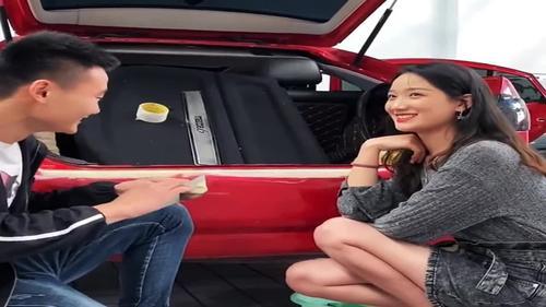 谁说学汽修没有前途,看到这位小伙子的老婆,我也想去学了