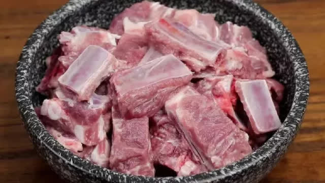 排骨的这种做法,上桌3斤不够吃,太香了