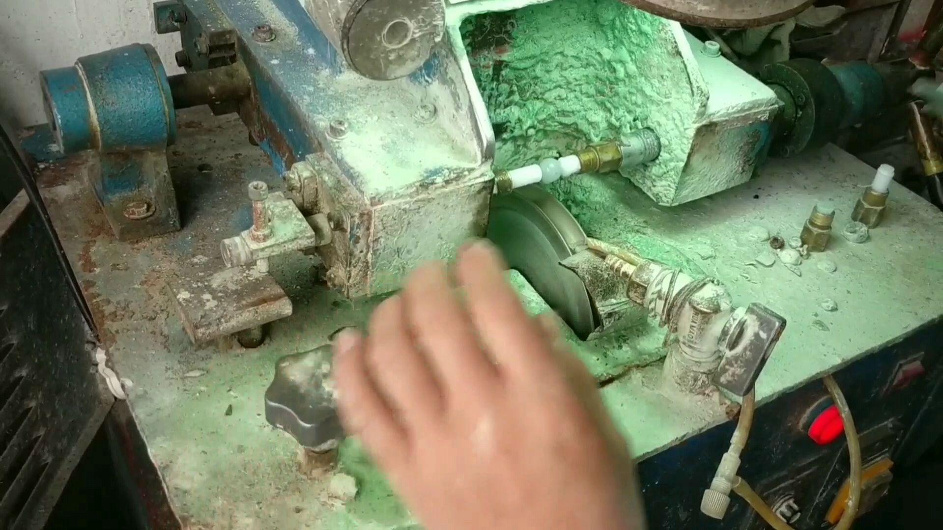 翡翠珠子的加工过程,老王向有学习兴趣的朋友传授经验