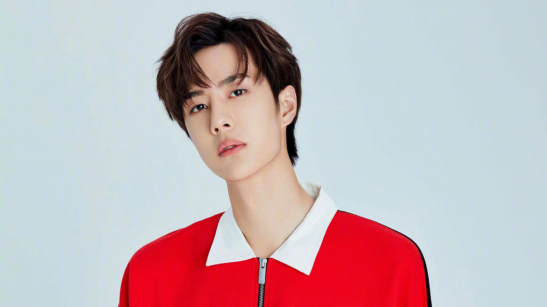 王一博在机场玩滑板,粉丝却主动跳出来给爱豆道歉