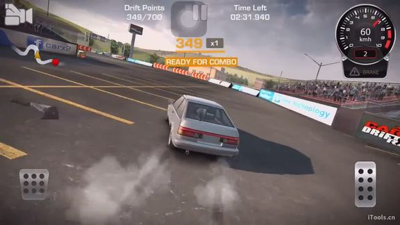 给大家推荐一款可玩性和操作都不错的赛车漂移游戏