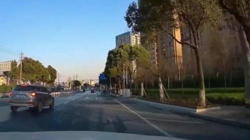 行车记录仪:我可能真不适合开车,回家就卖车保命