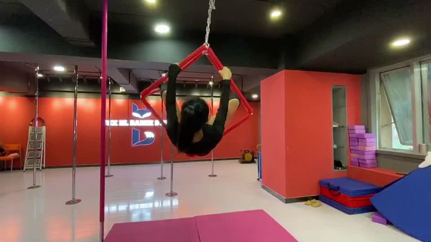 #空中舞蹈之 ——魔方#钢管舞简单动作教程