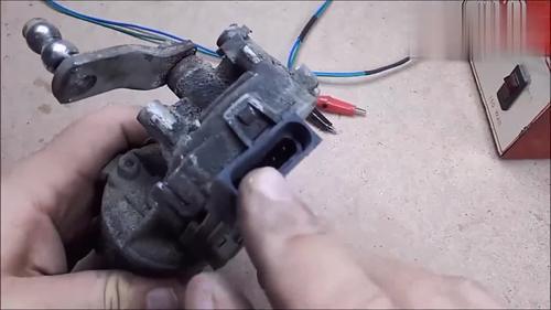 修复一台废旧的雨刮电机