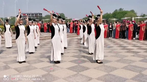 看看我们菏泽模特旗袍协会的姐妹们是不是太美啦