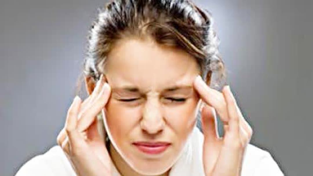 头痛难忍吃止痛药效果不大?中医教你快速缓解症状的方法