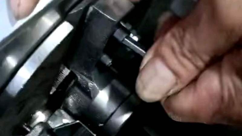 中药切片机更换刀片